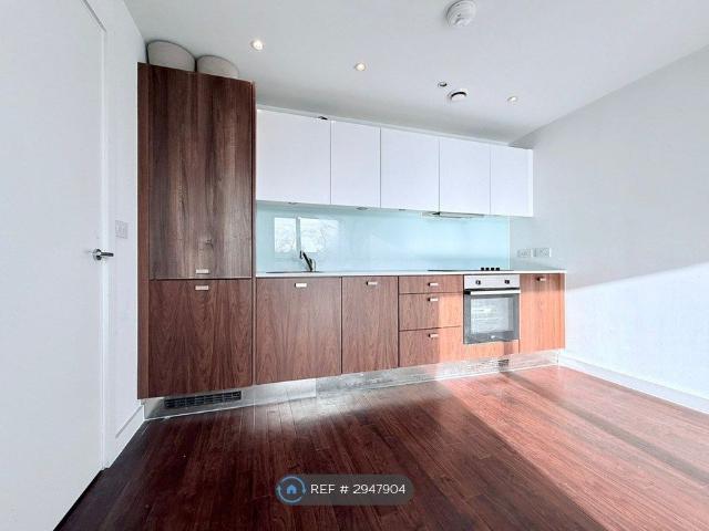 The Icon, Basildon SS14, 1 bed flat to rent, £1,250 pcm | PrimeLocation