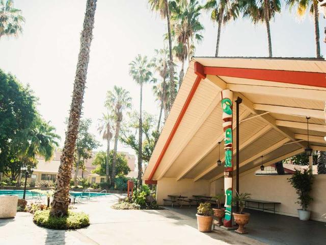 The Islander Apartments 3 Bedroom Apartment for Rent at 2724 N Bristol St, Santa Ana, CA 92706 Northwest Santa Ana