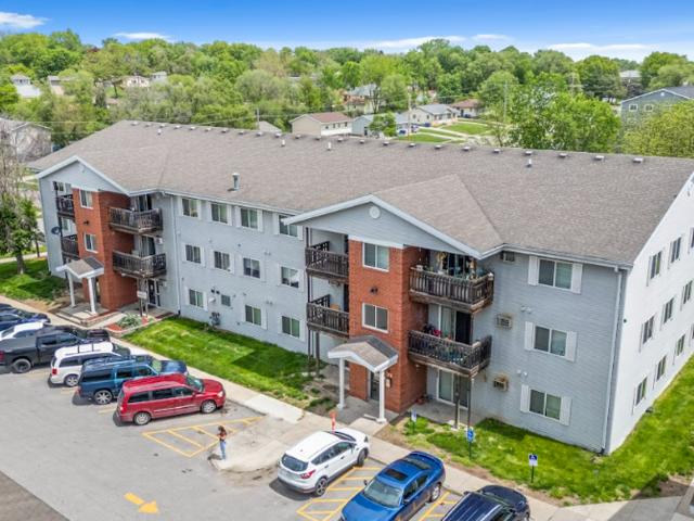 The Ivy I 3 Bedroom Apartment for Rent at 211 E Mckinley Ave, Des Moines, IA 50315 Fort Des Moines