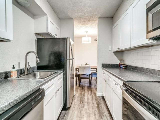 The Izzy 3 Bedroom Apartment for Rent at 8557 Candlewood Dr, Oklahoma City, OK 73132 Britton Court Yard