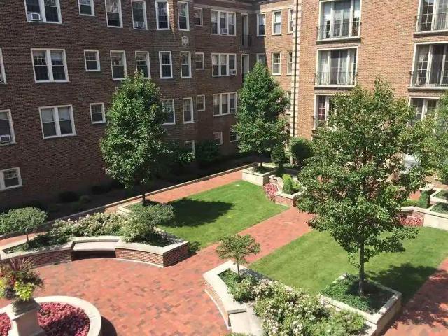 The John Evans Building 3 Bedroom Apartment for Rent at 1600 Hinman Avenue, Chicago, IL 60201 Evanston