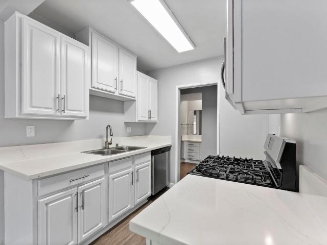 The Jackson 1 Bedroom Apartment for Rent at 2965 E Jackson Ave, Anaheim, CA 92806 The Canyon