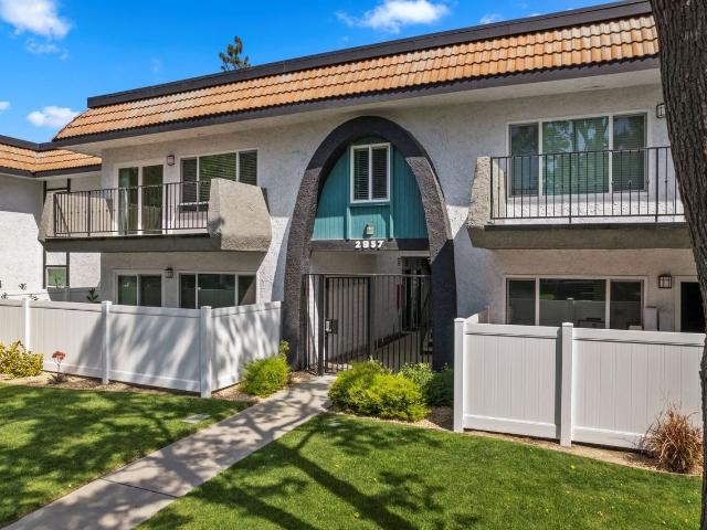 The Jackson 2 Bedroom Apartment for Rent at 2965 E Jackson Ave, Anaheim, CA 92806 The Canyon