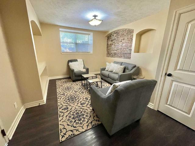 The Jackson 2 Bedroom Apartment for Rent at 3007 Jackson St, Omaha, NE 68105 Leavenworth