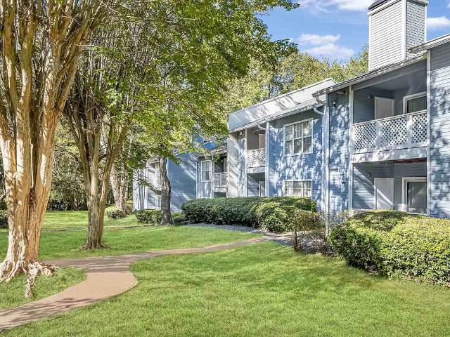 The Jade Charlotte 3 Bedroom Apartment for Rent at 5600 Paces Glen Avenue, Charlotte, NC 28212 North Sharon Amity