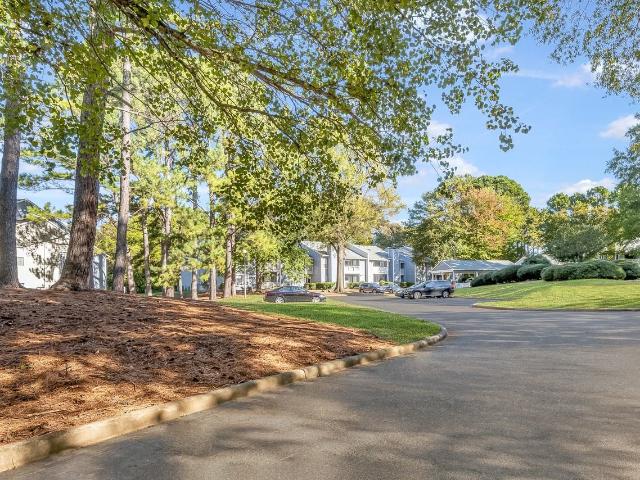 The Jade Charlotte 1 Bedroom Apartment for Rent at 5600 Paces Glen Avenue, Charlotte, NC 28212 North Sharon Amity