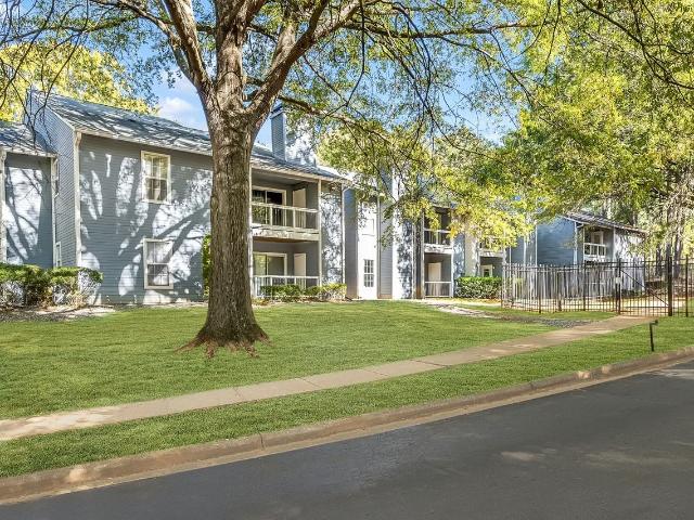 The Jade Charlotte 1 Bedroom Apartment for Rent at 5600 Paces Glen Avenue, Charlotte, NC 28212 North Sharon Amity