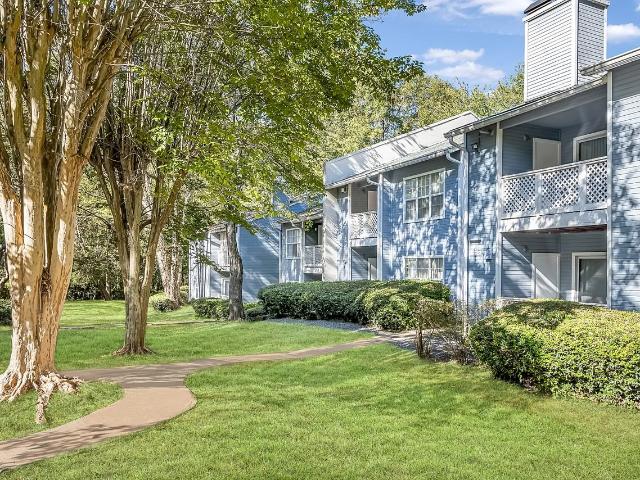 The Jade Charlotte 2 Bedroom Apartment for Rent at 5600 Paces Glen Avenue, Charlotte, NC 28212 North Sharon Amity