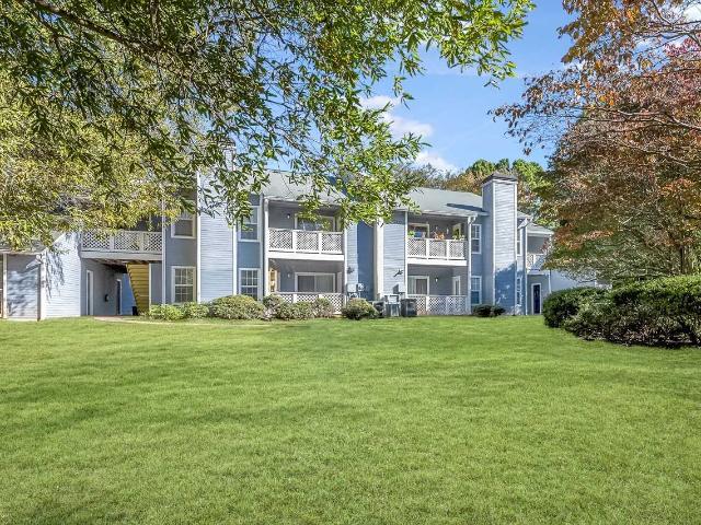 The Jade Charlotte 2 Bedroom Apartment for Rent at 5600 Paces Glen Avenue, Charlotte, NC 28212 North Sharon Amity