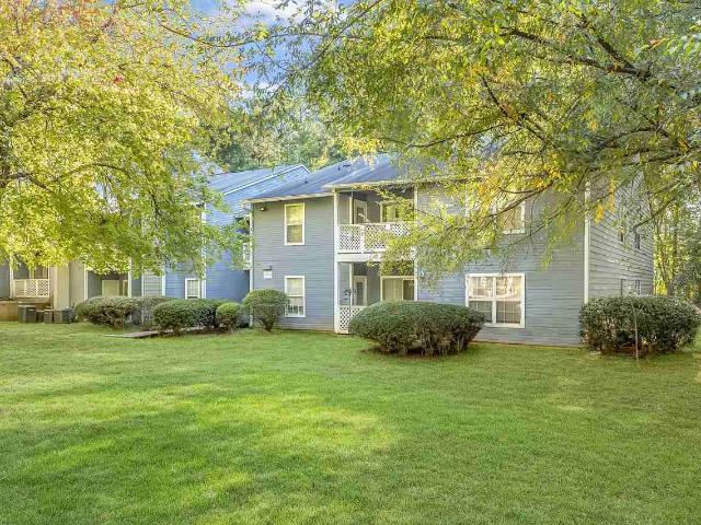 The Jade Charlotte 2 Bedroom Apartment for Rent at 5600 Paces Glen Avenue, Charlotte, NC 28212 North Sharon Amity
