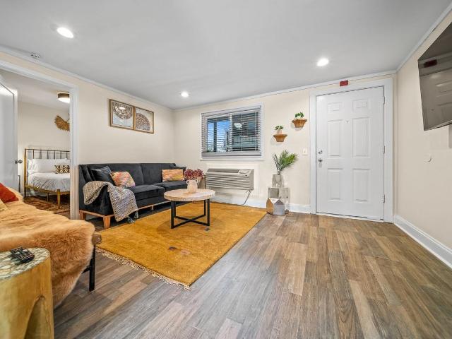 The Jeffersonian Apartments 1 Bedroom Apartment for Rent at 2025 Jefferson St, Nashville, TN 37208 Fisk Meharry