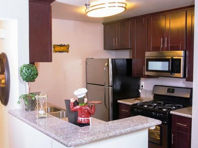 The Jessica Apts 2 Bedroom Apartment for Rent at 1611 N Formosa Ave, Los Angeles, CA 90046 Hollywood Hills West