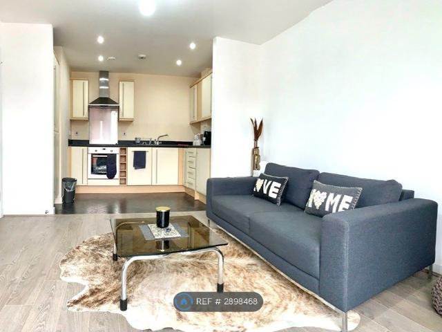 The Junction, Slough SL2, 1 bed flat to rent, £1,250 pcm | PrimeLocation