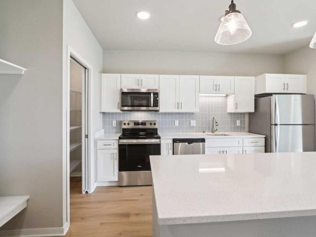 The Juniper 1 Bedroom Apartment for Rent at 2692 Botanical Dr, Fitchburg, WI 53711