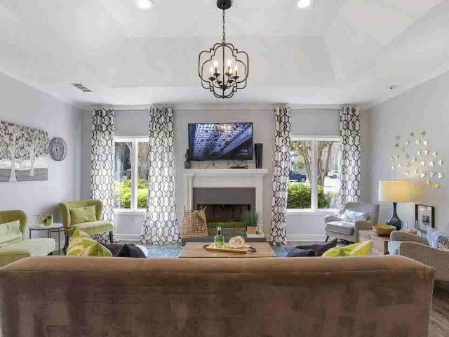 The Onyx Hoover Apartments 1 Bedroom Apartment for Rent at 990 Wisteria Pl, Hoover, AL 35216