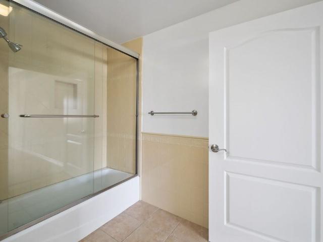 THE OAK, LLC 2 Bedroom Apartment for Rent at 3328 Oakhurst Ave, Los Angeles, CA 90034 South Robertson