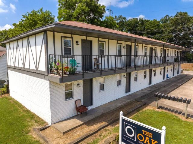 The Oak: 1 & 2 Bedroom Apartments 1 Bedroom Apartment for Rent at 2520 N E St, Fort Smith, AR 72901