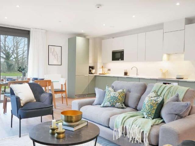 The Oakgate, KT22 7RZ, Surrey