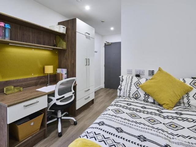 The Oaks, Warwick CV4 1 bed in a flat share to rent £1,166 pcm £269 pw