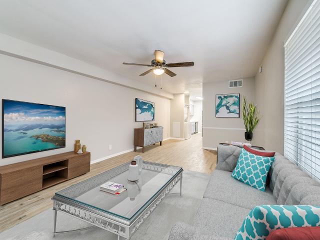 The Oaks Apartments At Medical Center 2 Bedroom Apartment for Rent at 1847 Babcock Rd, San Antonio, TX 78229