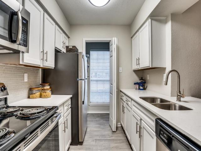 The Oaks at Valley Ranch 1 Bedroom Apartment for Rent at 9519 E Valley Ranch Pkwy, Irving, TX 75063 Valley Ranch