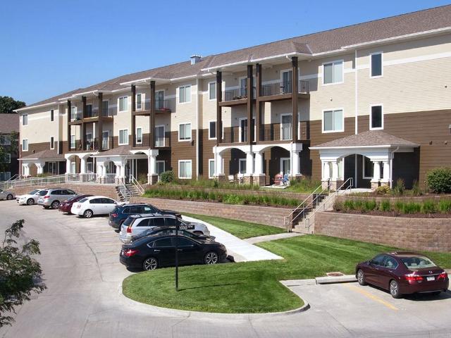 The Oaks at Lakeview 2 Bedroom Apartment for Rent at 7471 Lakeview Ct, Ralston, NE 68127