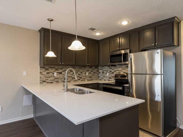 The Oaks at Live Oak 1 Bedroom Apartment for Rent at 4545 4545 Live Oak / 1317 Annex, Dallas, TX 75204