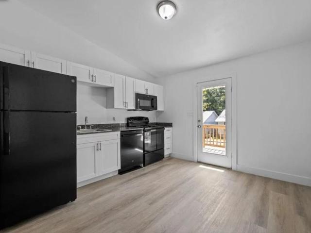 The Oaks at Magnolia 2 Bedroom Apartment for Rent at 2205 Magnolia Cir, Tallahassee, FL 32301 South City