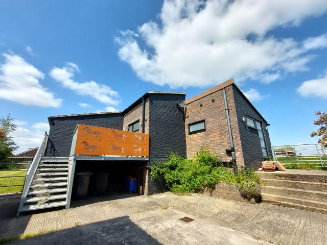The Oaks, Lewes BN7, 3 bed property to rent, £2,500 pcm | PrimeLocation