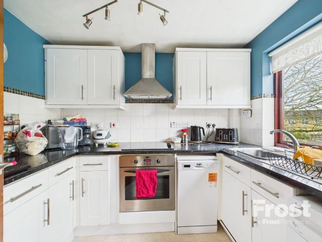 The Oaks, Moormede Crescent, Staines Upon Thames, Middlesex TW18, 1 bed flat to rent, £1,250 pcm | PrimeLocation