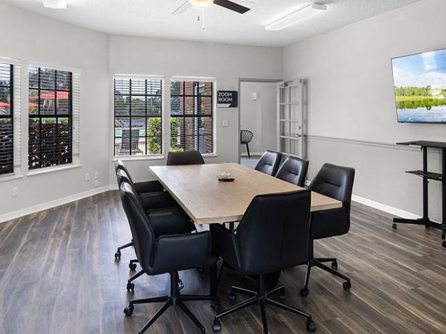 The Oaks of Woodland Park Apartments 2 Bedroom Apartment for Rent at 4747 W Waters Ave, Tampa, FL 33614