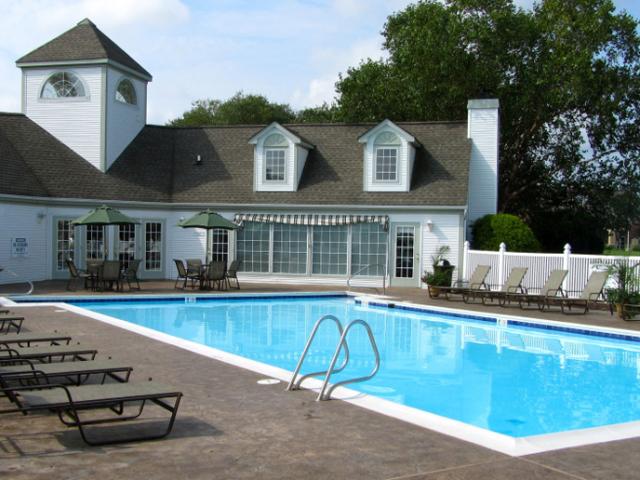 The Oaks of Dunlop Farms 3 Bedroom Apartment for Rent at 101 Old Oak Ln, Colonial Heights, VA 23834