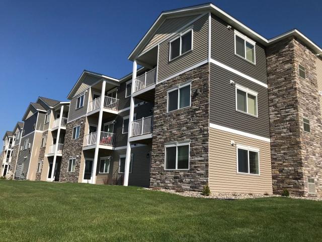 The Oaks on 20th Bldg 1 2 Bedroom Apartment for Rent at 235 20th Ave Se, Saint Joseph, MN 56374