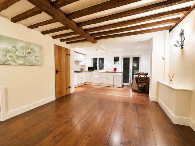 The Oaks, Ruislip HA4, 2 bed terraced house to rent, £1,650 pcm | PrimeLocation