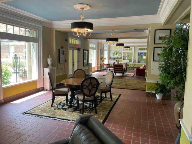 The Oakwood Studio Apartment for Rent at 547 Cherry St Se, Grand Rapids, MI 49503 Heritage Hill