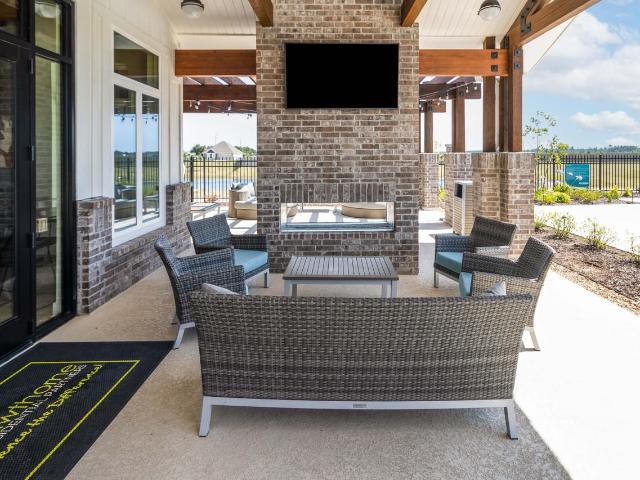 The Oasis at Southpark 2 Bedroom Apartment for Rent at 5355 Southpark Dr, Lake Charles, LA 70607