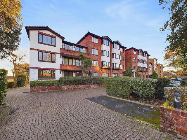The Oasis, Bromley BR1 2 bed apartment to rent £1,850 pcm £427 pw