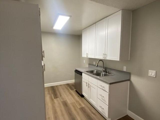 The OC Apartment Homes 2 Bedroom Apartment for Rent at 1251 N Placentia Ave, Anaheim, CA 92806 East Anaheim