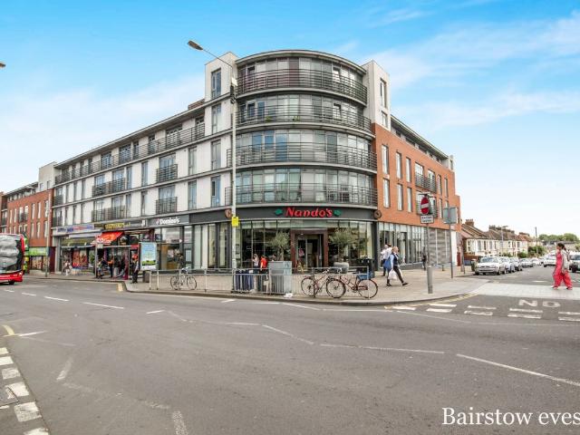 The Odeon, Barking IG11, 1 bed flat to rent, £1,400 pcm | PrimeLocation