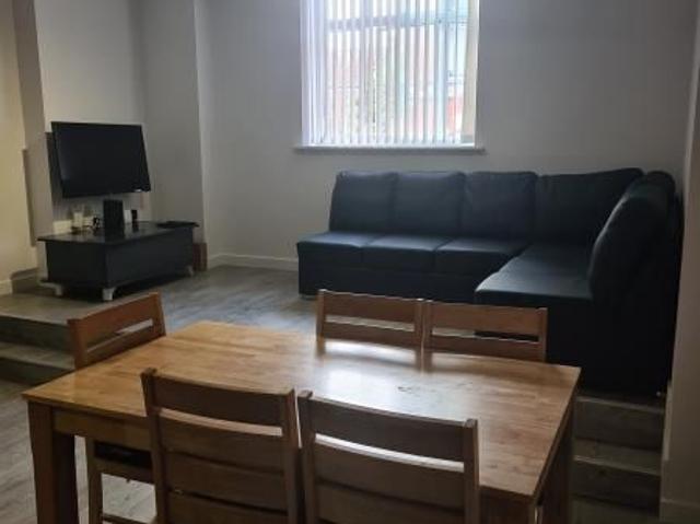 The Old Post Office, 4 Bishop Street, Leicester LE1, 4 bed shared accommodation to rent, £650 pcm | PrimeLocation