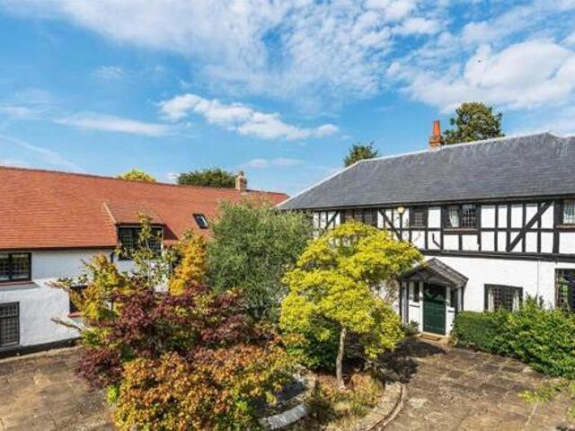 The Old Street, Fetcham, 6 Bedroom House