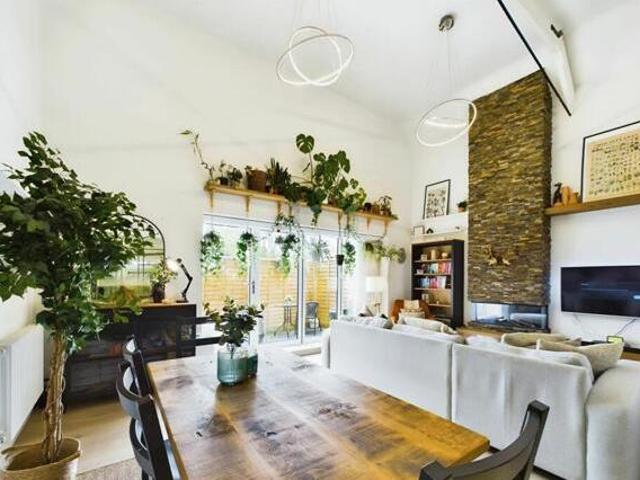 The Old School Mews, Whittlesey, 2 Bedroom End