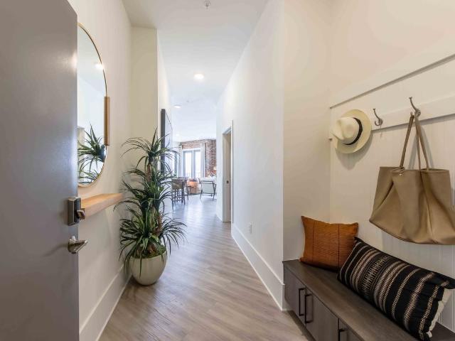 The Oliver Luxury Apartments 1 Bedroom Apartment for Rent at 7 Vance Ave, Memphis, TN 38103