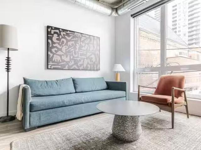The Opal, 61 West Erie St, Near North Side 2 Bedroom 2 Bath