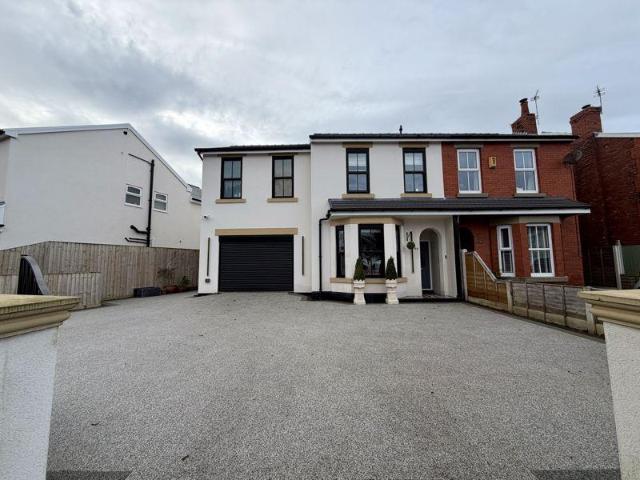 The Open 2026 Leamington Road. 3 bed property to rent £39,000 pcm £9,000 pw
