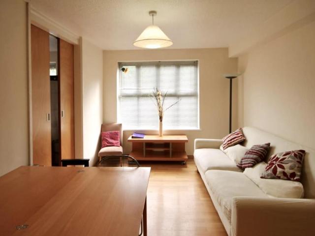 The Open, City Centre 1 bed apartment to rent £1,050 pcm £242 pw