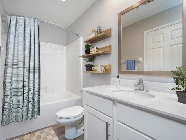 The Orchard 2 Bedroom Apartment for Rent at 5353 Wilcox Rd, Columbus, OH 43016 Tuttle West