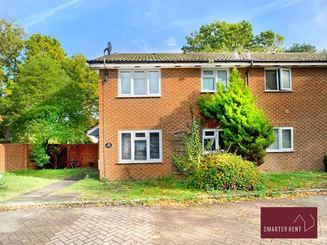 The Orchard, Lightwater GU18, 1 bed terraced house to rent, £2,160 pcm | PrimeLocation
