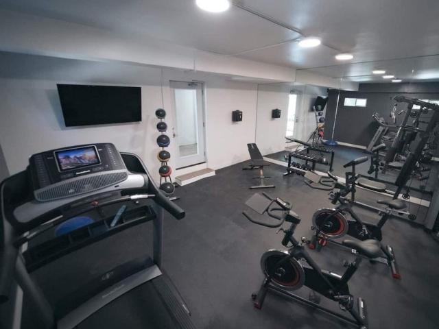 The Orly on Orange 2 Bedroom Apartment for Rent at 1757 N Orange Dr, Los Angeles, CA 90028 Hollywood Hills West