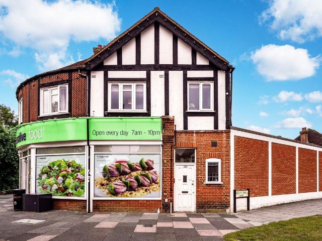 The Oval, Sidcup DA15, 2 bed flat to rent, £1,550 pcm | PrimeLocation